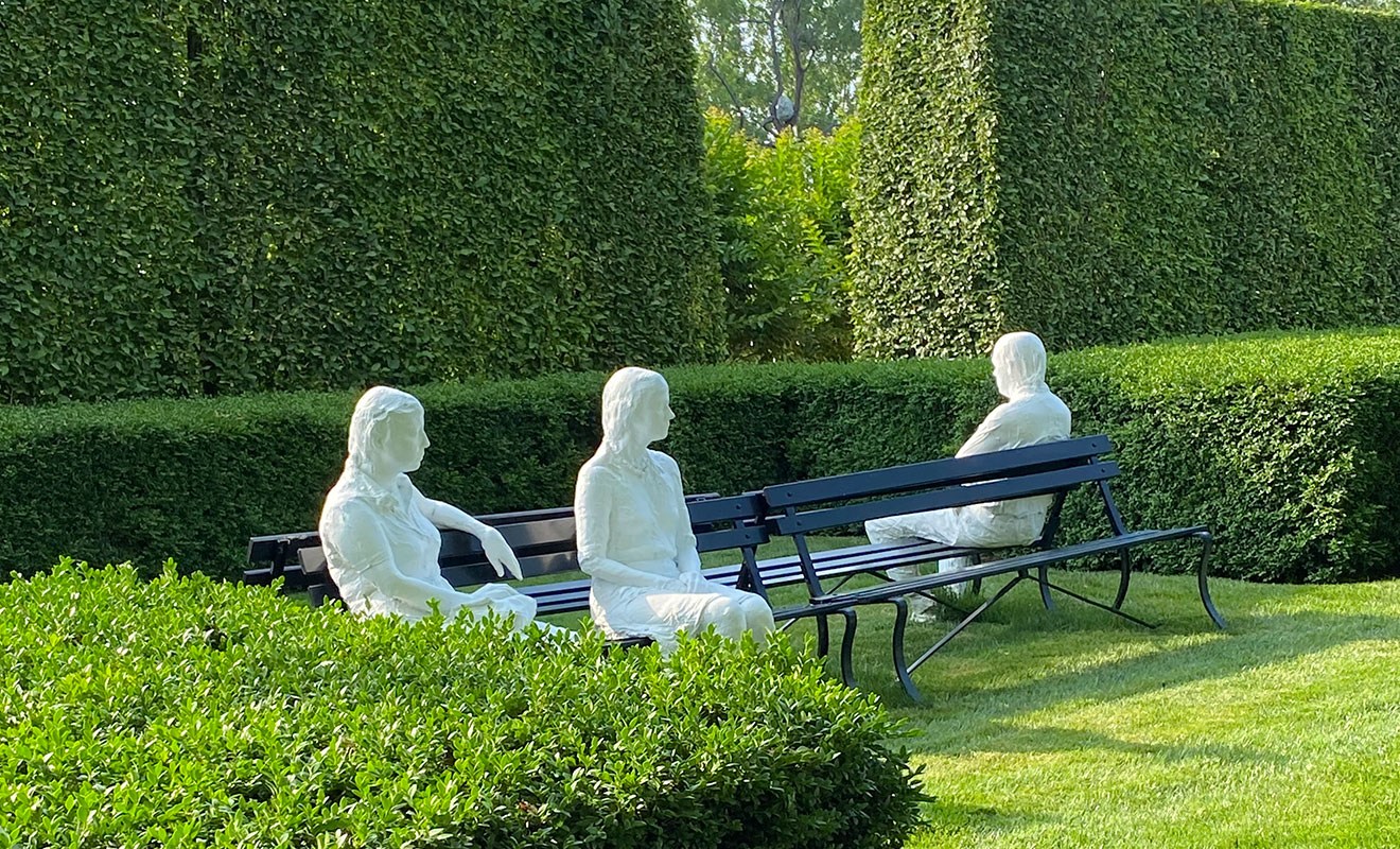 All About the Hamptons' Iconic Privet Hedges - Cottages & Gardens