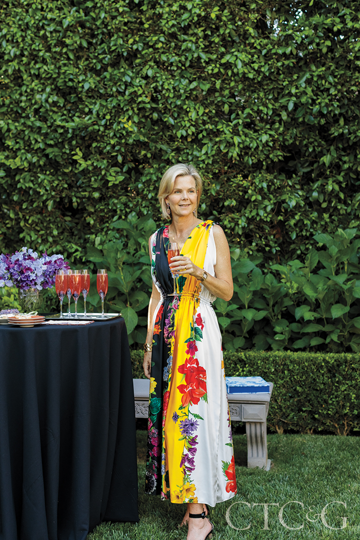 Stephanie Booth Shafran Hosts a Dinner in the Garden with Oscar de la ...