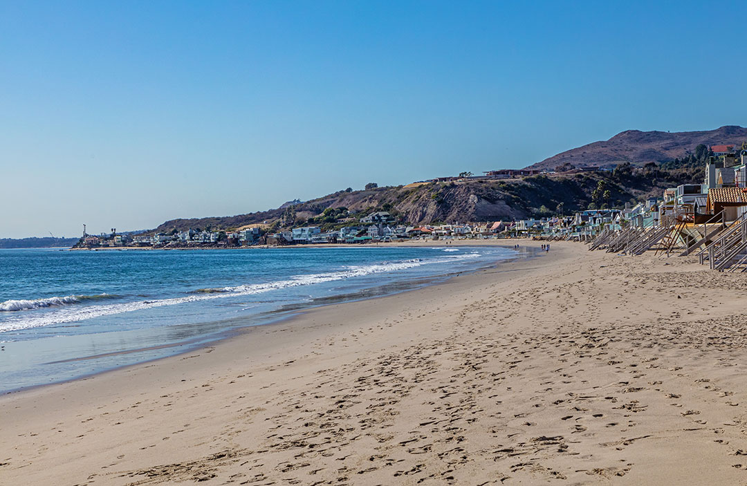 A Nantucket-Style Home Lists in an Ultra-Private Malibu Neighborhood ...