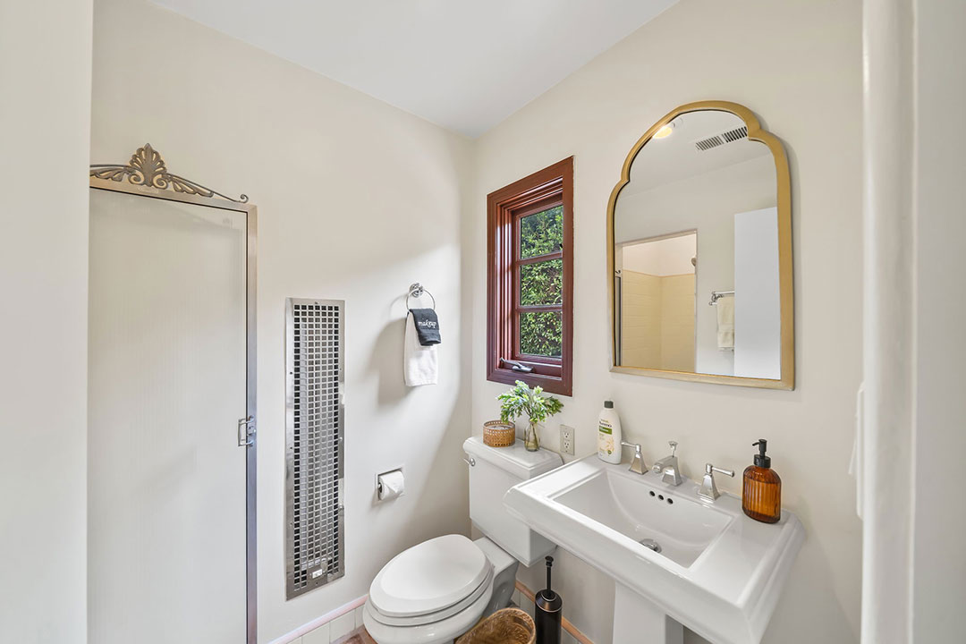 Formula One Champion Jenson Button's 1940s Palm Springs Pad Zooms onto ...