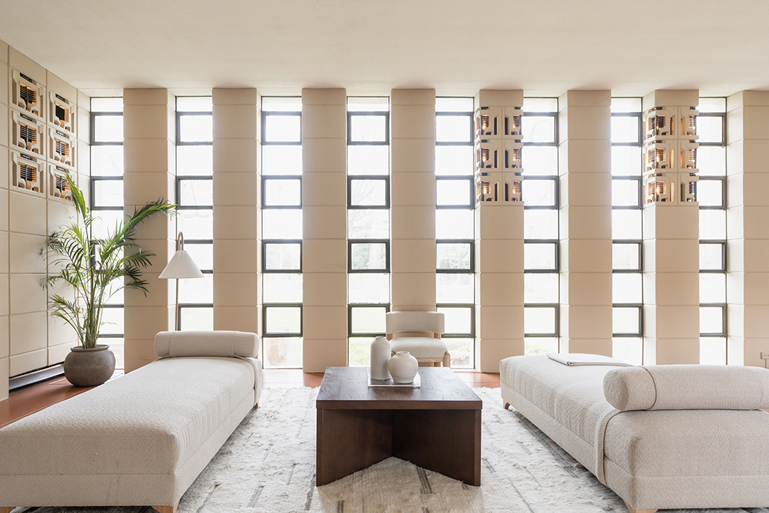 A Rare Frank Lloyd Wright Concrete Masterpiece Lists for $8M in ...