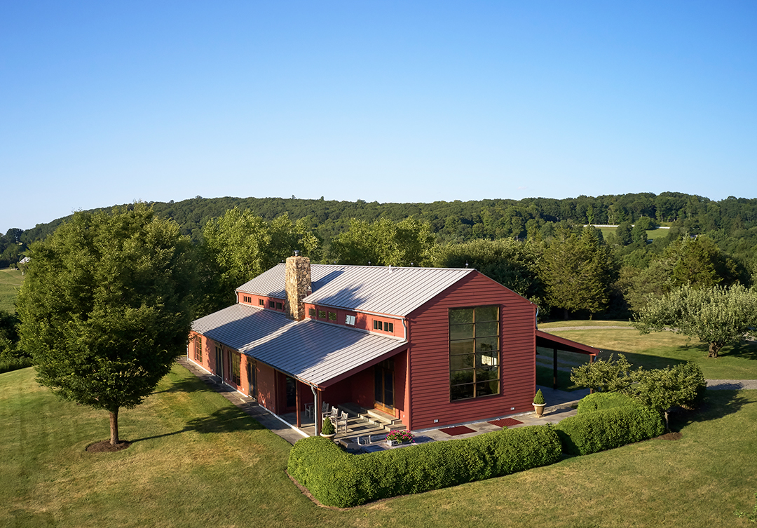 A Unique Hudson Valley Barn Residence Designed by Pietro Cicognani and ...