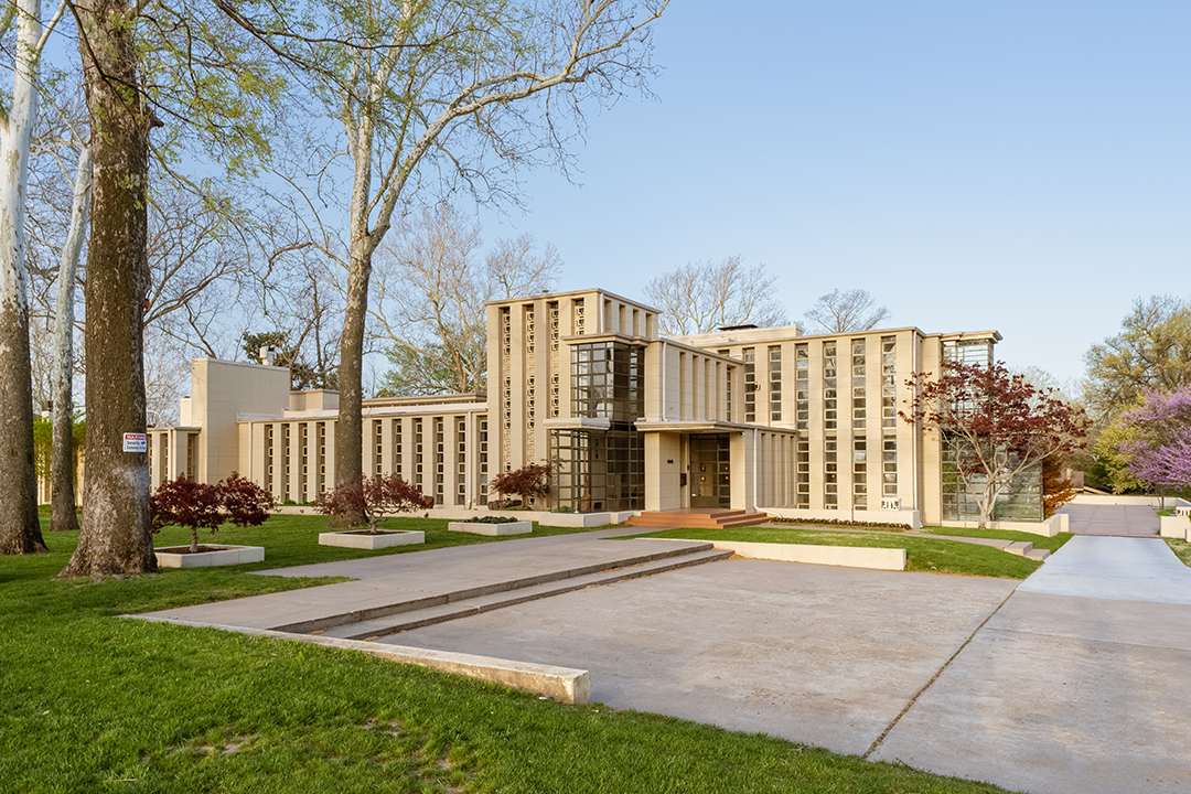 A Rare Frank Lloyd Wright Concrete Masterpiece Lists for $8M in ...
