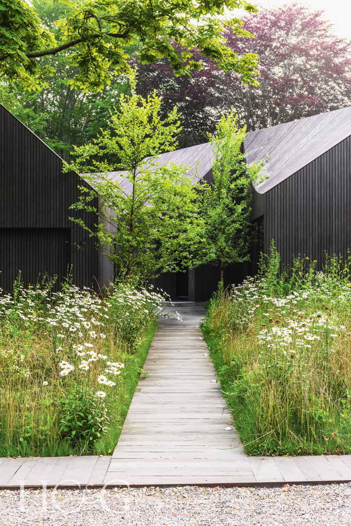 Six Square House: A Modern Take on the East End's Iconic Barns ...