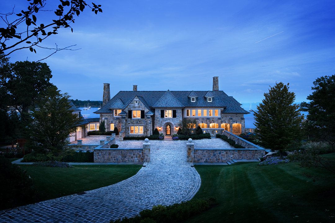 Discover 19 Breathtaking Waterfront Homes Designed by Shope Reno ...