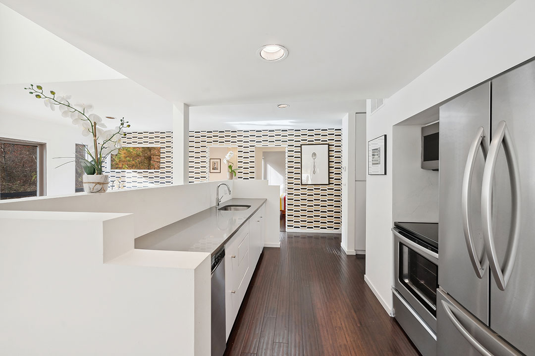 Designer Anthony Baratta's Long Island Home Is Available to Rent This ...