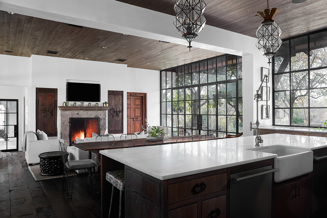 Tour a Mesmerizing Austin Estate Up for Sale with an Undisclosed Price ...