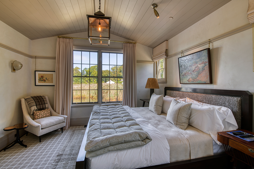 Interior Designer Bryan Graybill’s Artful Waterfront Home in Sag Harbor ...