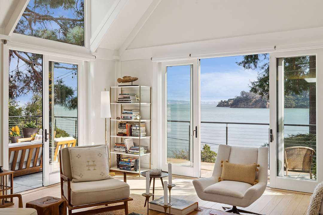 Ellen DeGeneres Scoops a Balinese-Style Mansion for $27M