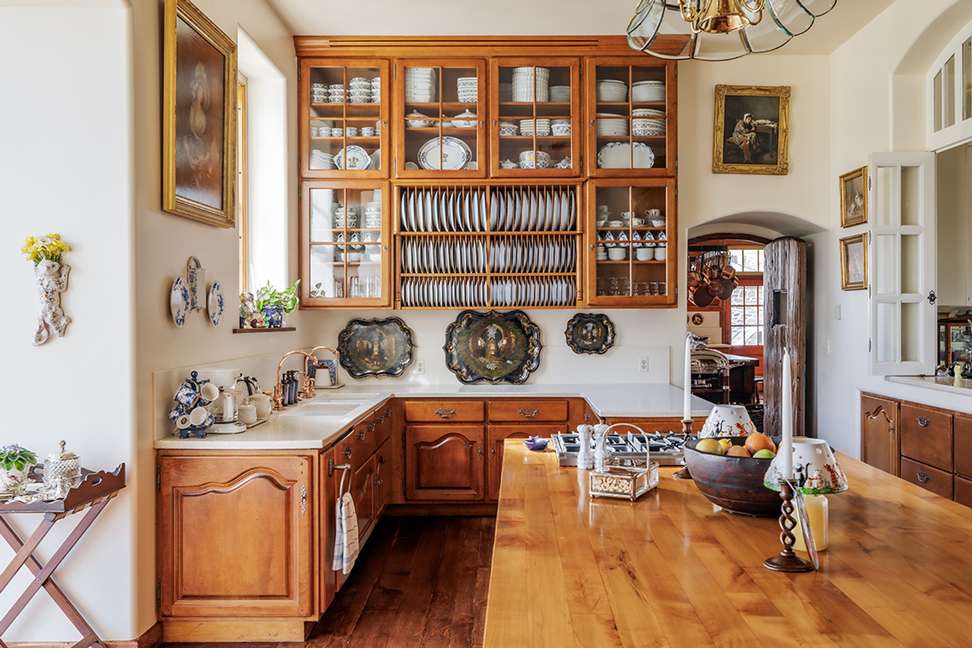 Cisco Co-Founder Sandy Lerner Aims to Sell Her Beautiful Longtime ...