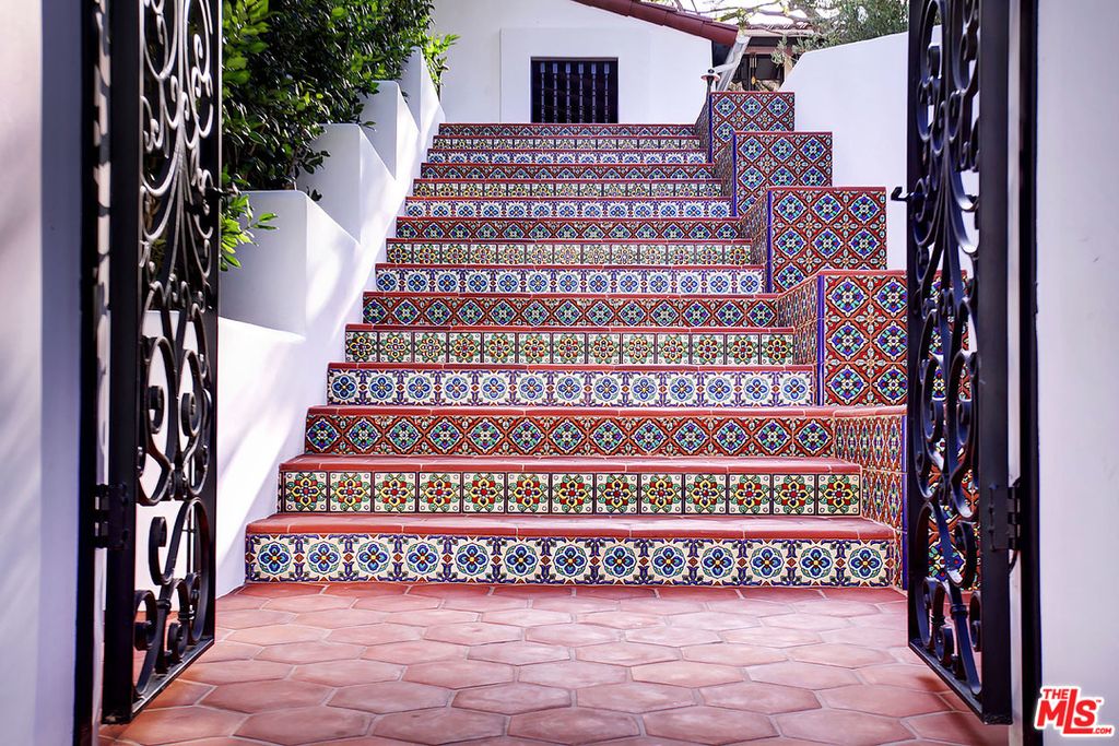 'Modern Family' Star Ty Burrell Upgrades to a $4.2M Spanish-Style ...