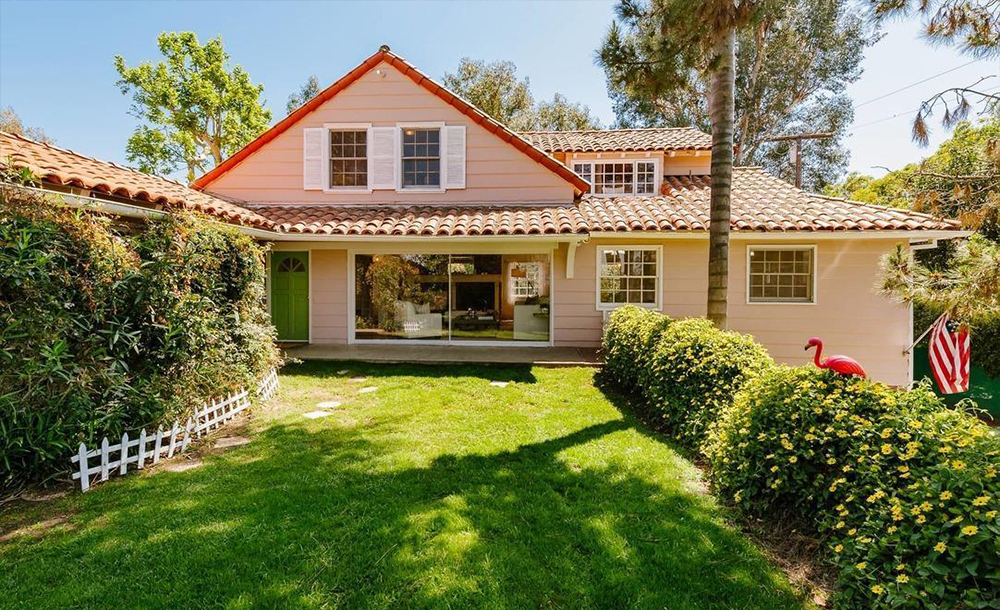 Jason Bateman Nabs a Pink House Next Door to His Renovated Beverly ...